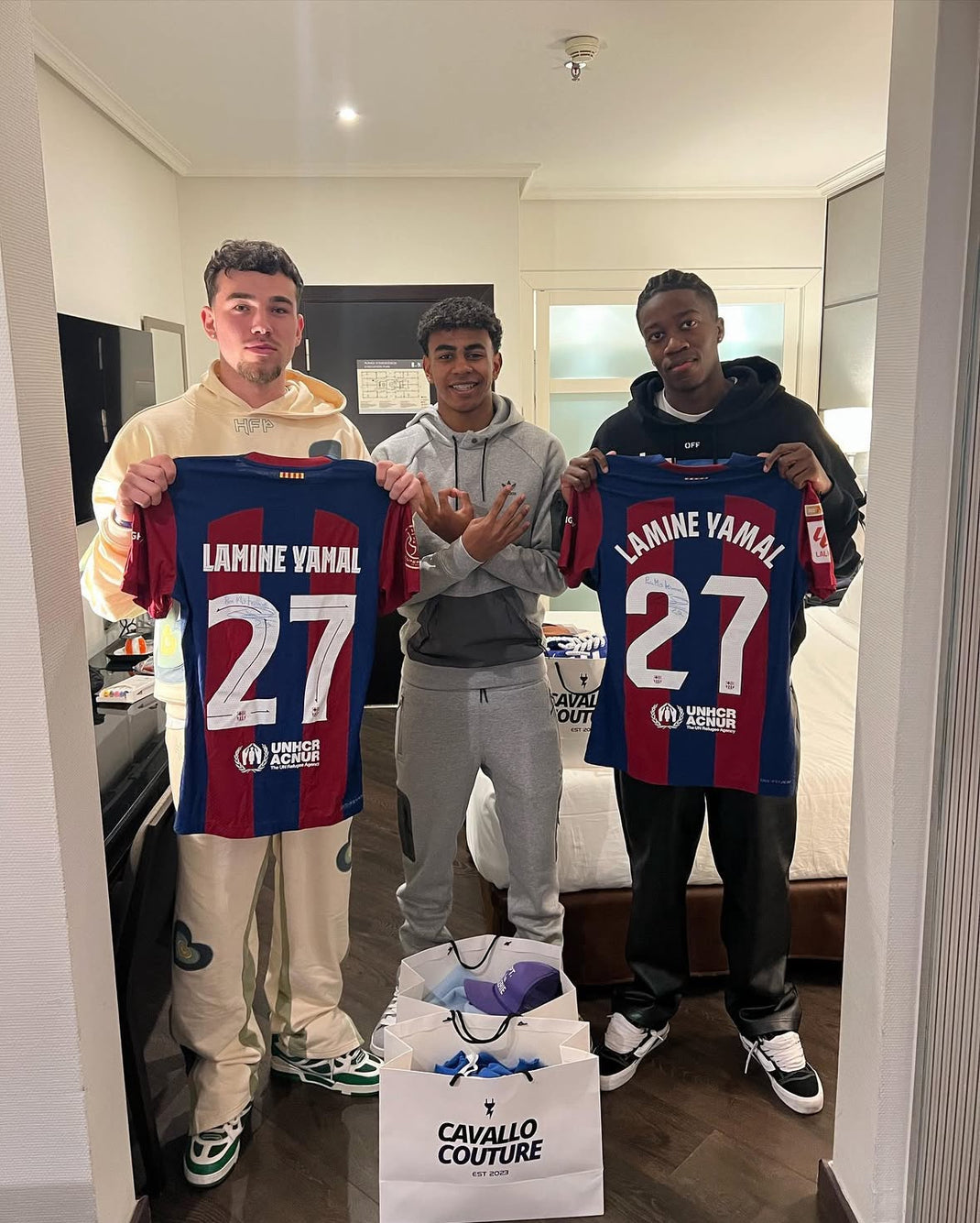 HOODIE HEART CREAM – HOMIES FROM PARIS